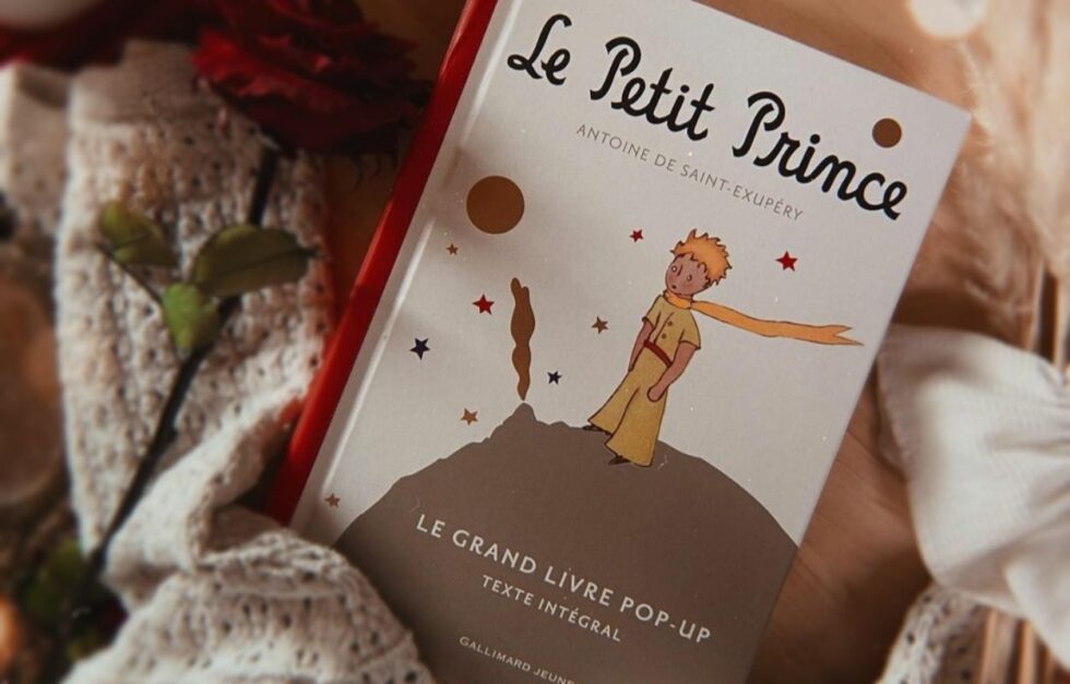 The Little Prince Pop Up book: a gift for the holidays season - Le ...